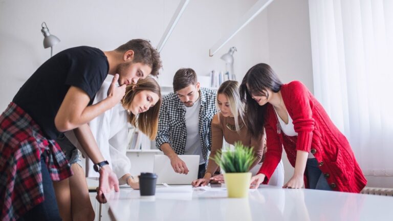 Design Thinking: La Clave para la Innovación y Éxito Empresarial – Emprendedor 360